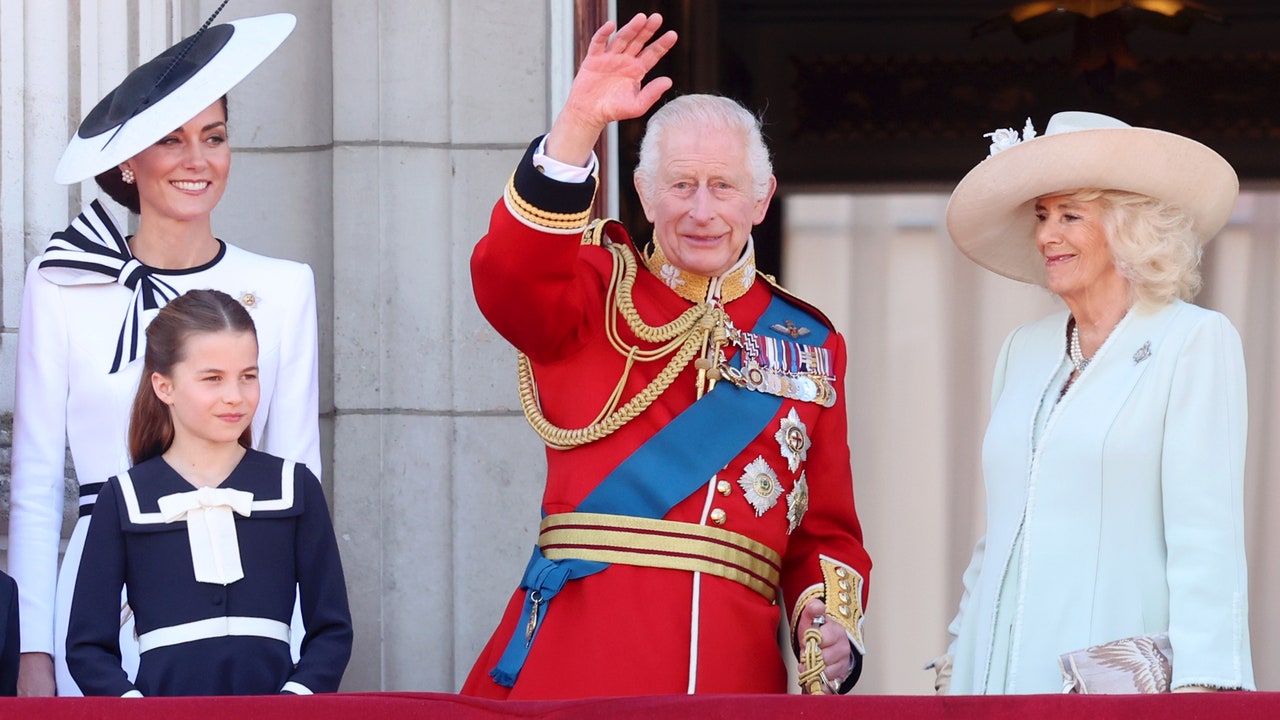 The Deeper Meaning Behind Princess Charlotte’s Prim-and-Proper Sailor ...