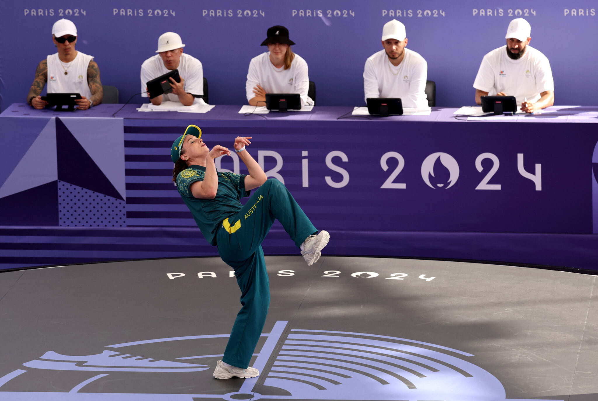 Australian Olympic Break Dancer Goes Viral for 'Kangaroo' Moves | World ...