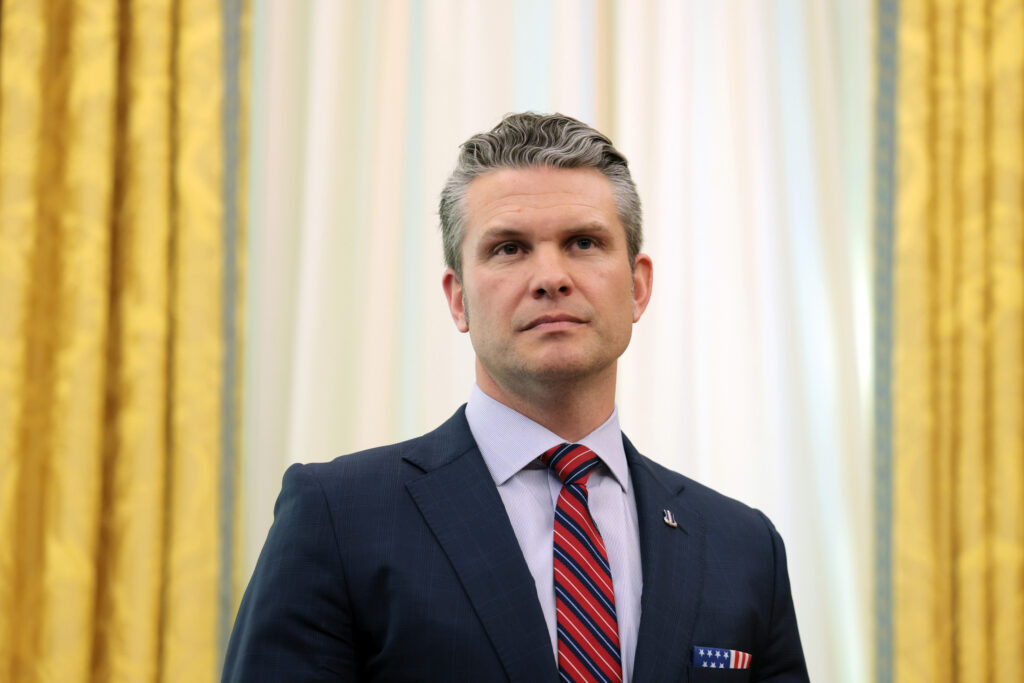 Defense Secretary Pete Hegseth Included Wife in Sensitive Meetings: Report | World Wire Times