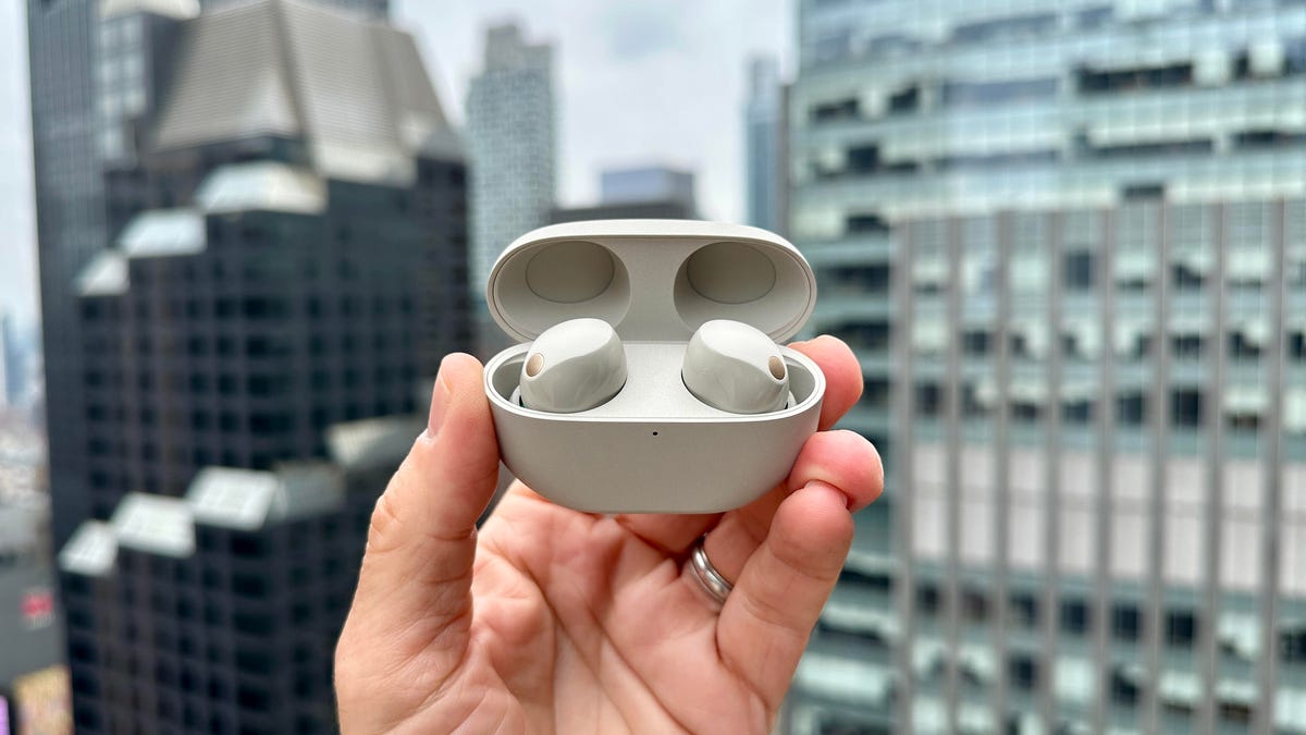 Best Wireless Earbuds of 2025 | World Wire Times