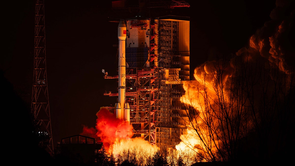 Chinese satellites complete groundbreaking mission 22,000 miles above Earth